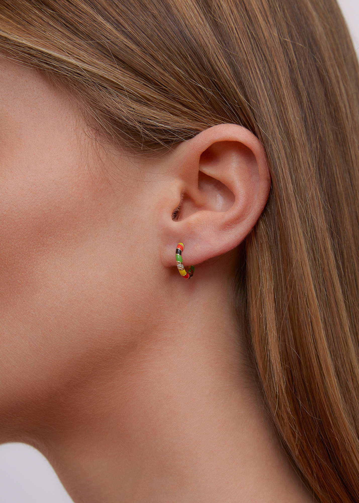 Alliance Mini Torsade - Rainbow enamel, diamonds and yellow gold ...