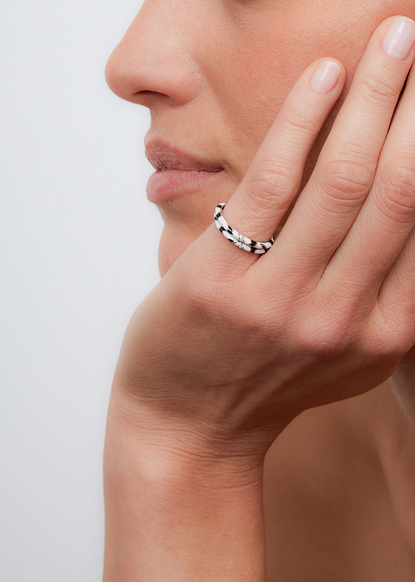 Alliance Mini Torsade - Rainbow enamel, diamonds and yellow gold ...