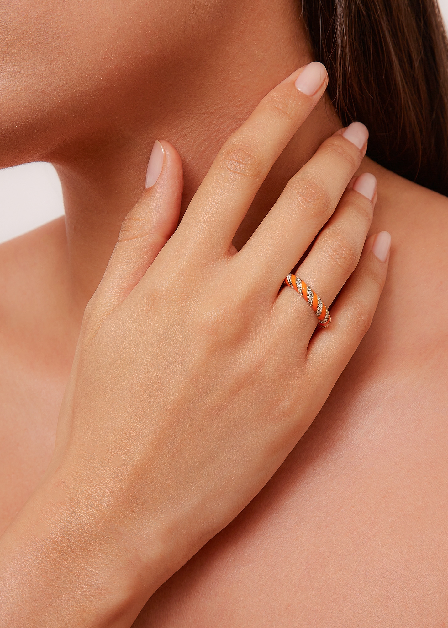 Alliance Mini Torsade - Rainbow enamel, diamonds and yellow gold ...